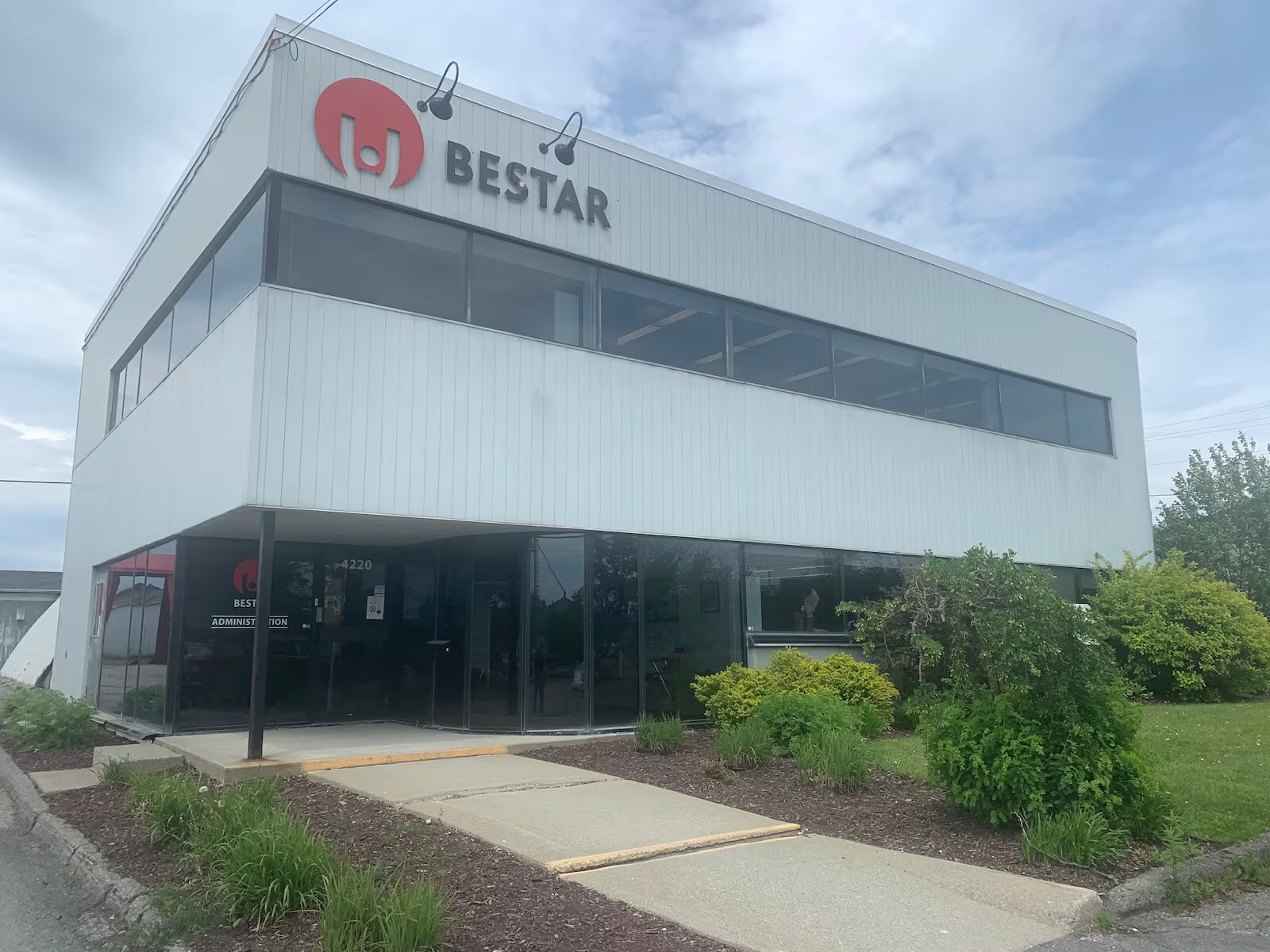 Quebec furniture maker Bestar closing factories, according to labor ...