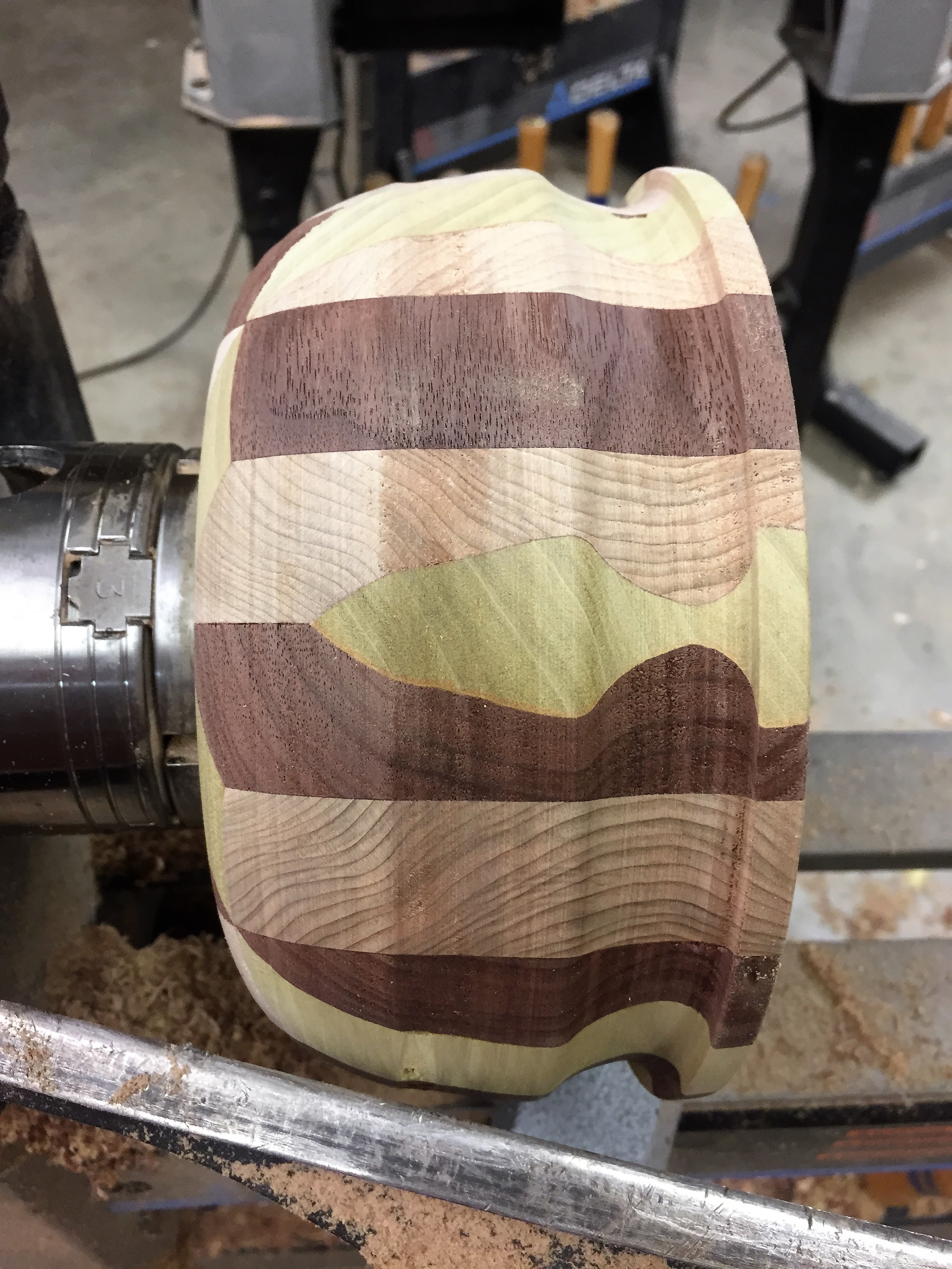 Tumbling blocks bowl | Woodworking Network