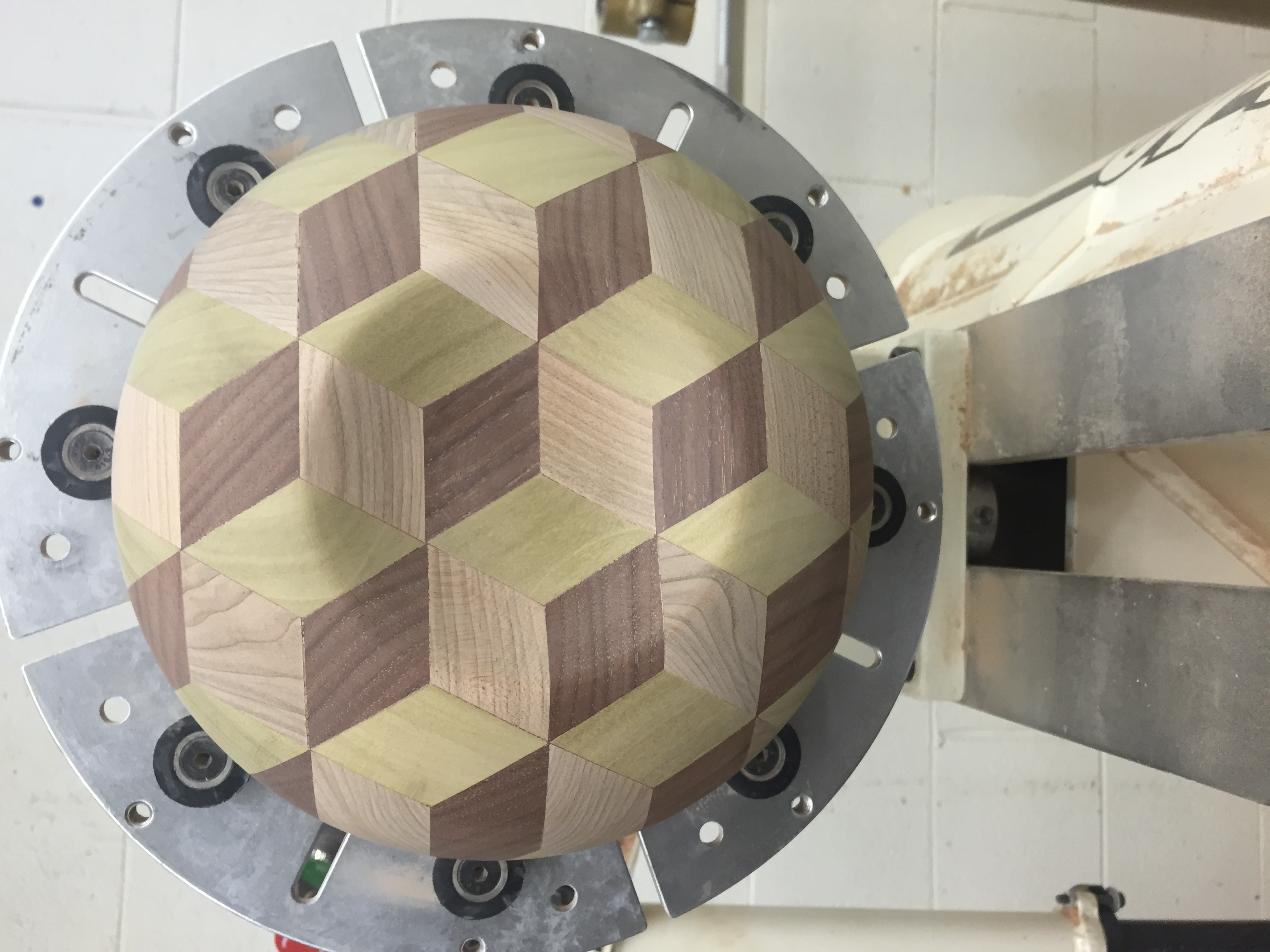 Tumbling blocks bowl | Woodworking Network