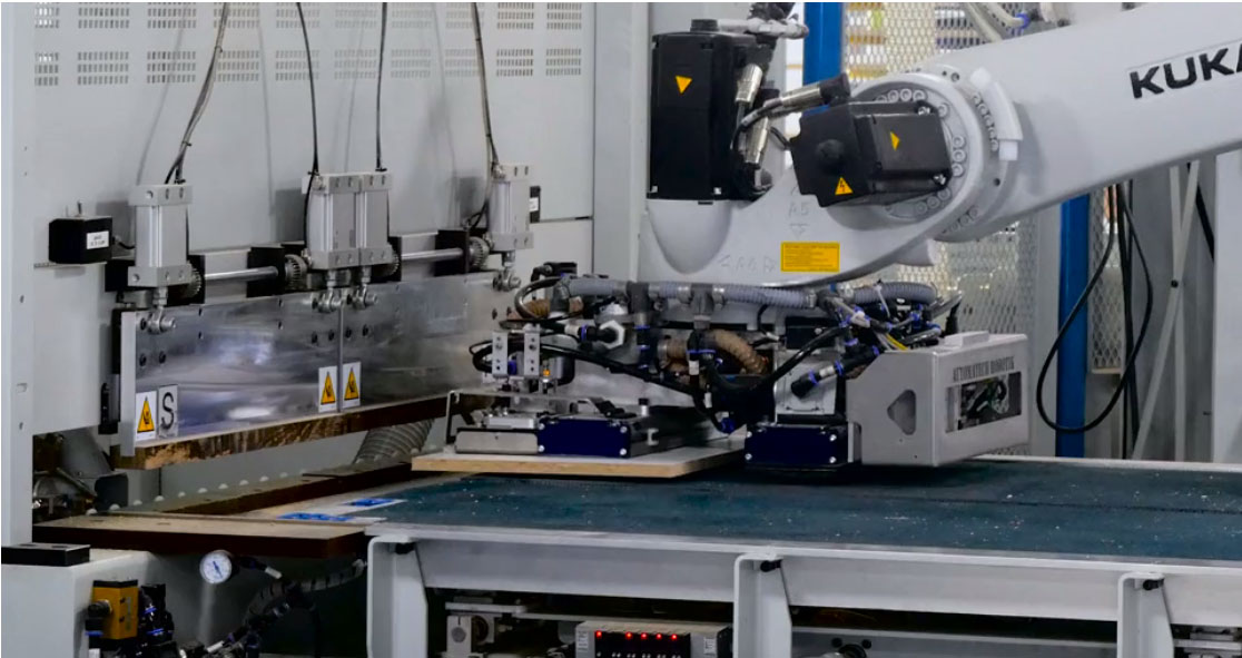 Robotic lean cell demonstrated at Muskoka Cabinet Company | Woodworking ...