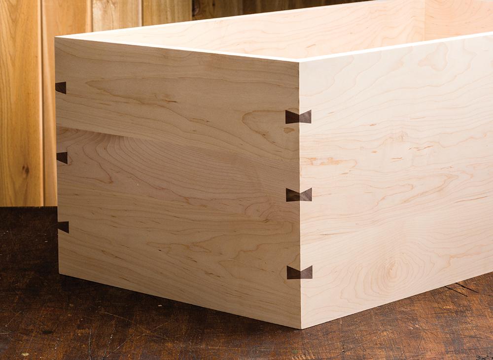 How It Works: Dress Up Box Joints With Decorative Splines | Woodworking ...